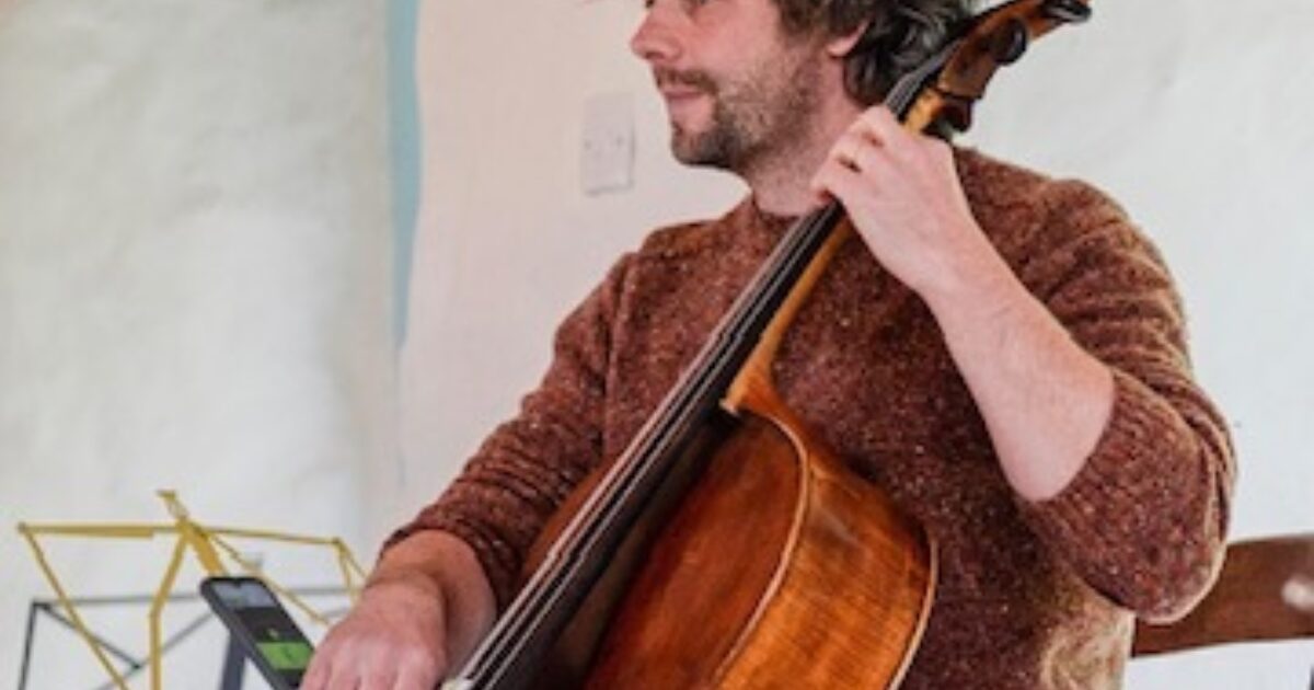 Daniel Davies: Cellist | Oriel Davies Gallery