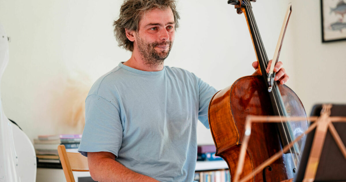 Daniel Davies: Cello in the Gallery | Oriel Davies Gallery