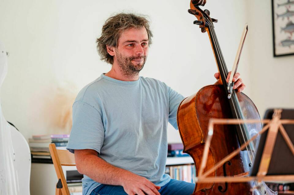 Daniel Davies: Cello in the Gallery | Oriel Davies Gallery