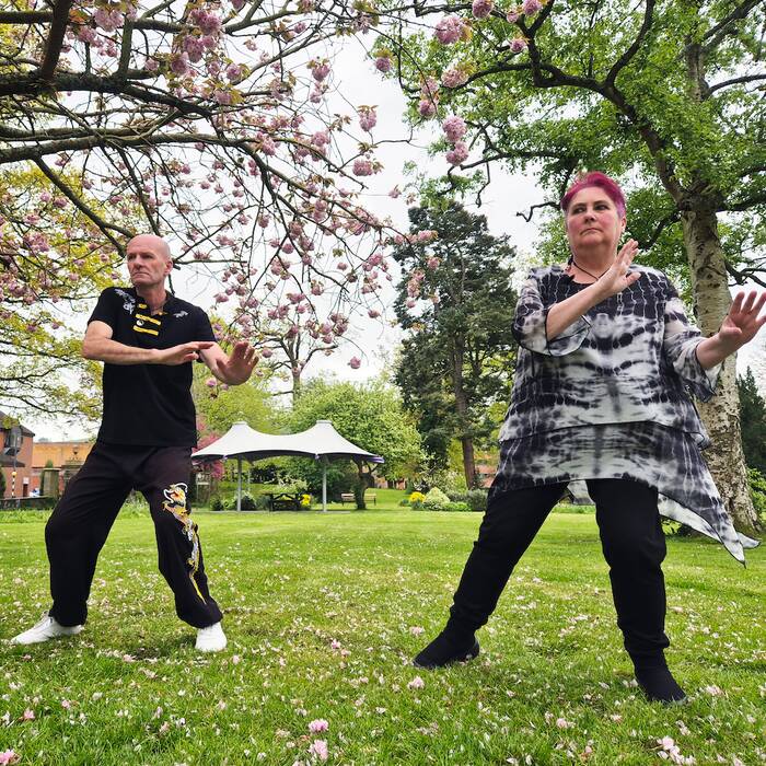 Walk and Draw with Deborah Dalton | Oriel Davies Gallery